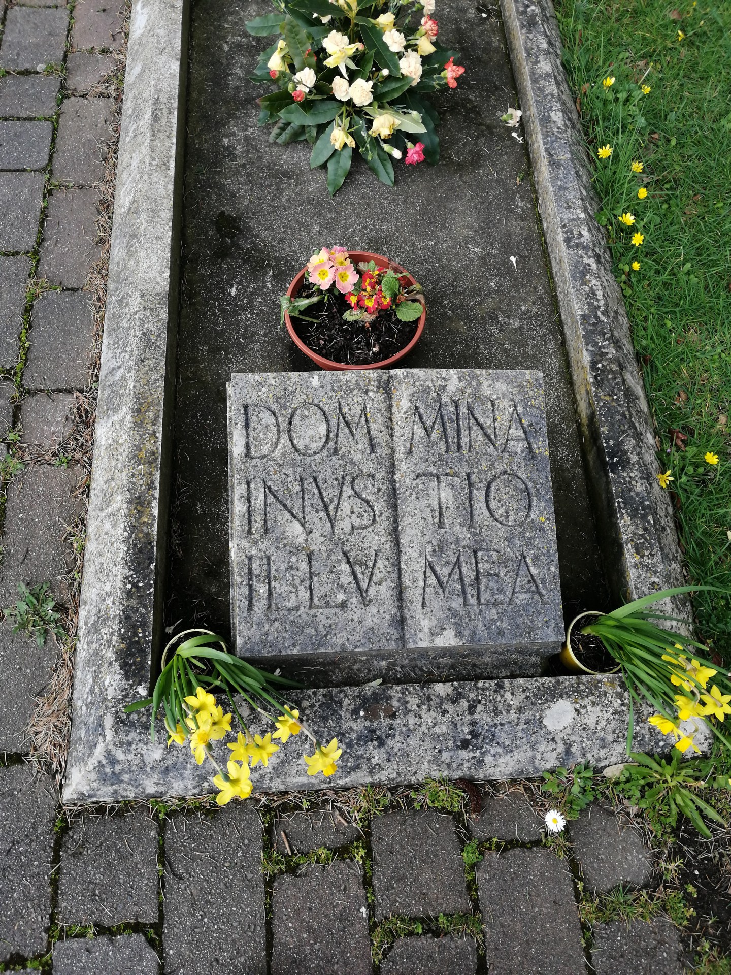 The Grave of T.E. Lawrence – St Nichola’s Church, Moreton, Dorset ...